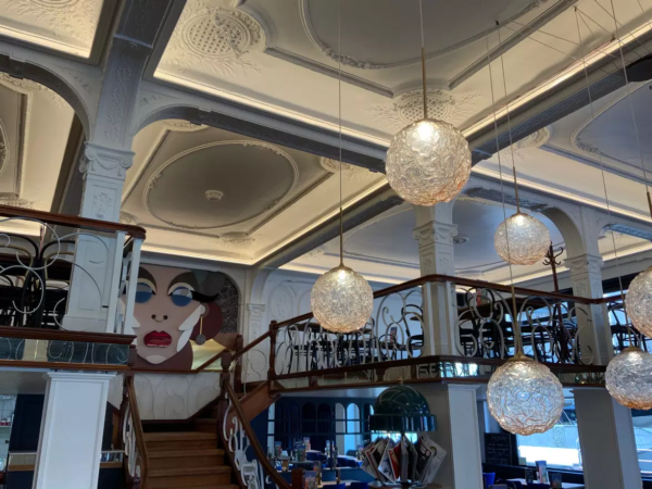 LE GRAND CAFE